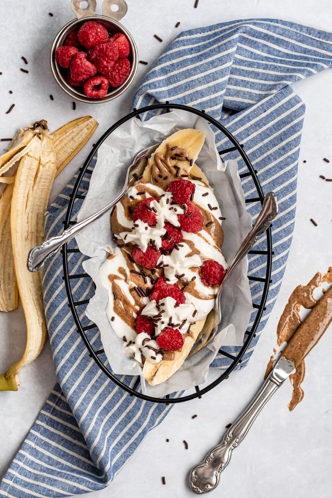5 Minute Healthy Breakfast Banana Split